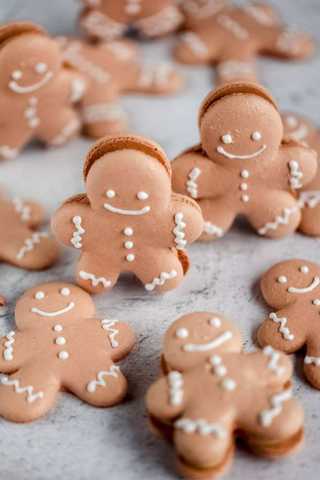 Gingerbread Man macarons - Everything Marina