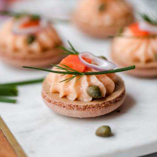Smoked salmon macarons - Everything Marina