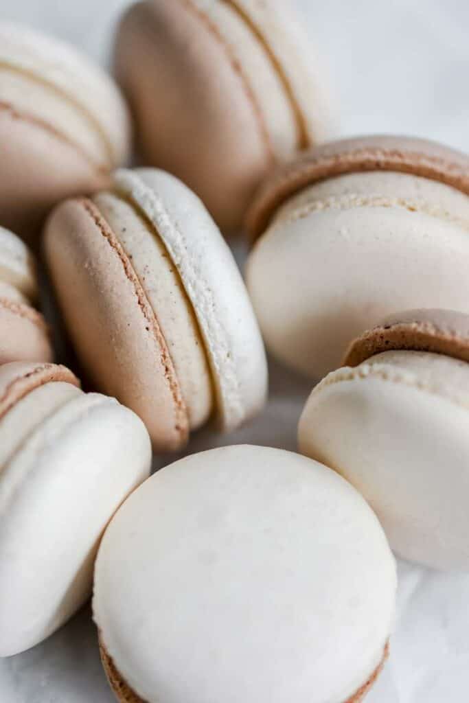 Brown Butter Buttercream Macarons - Everything Marina