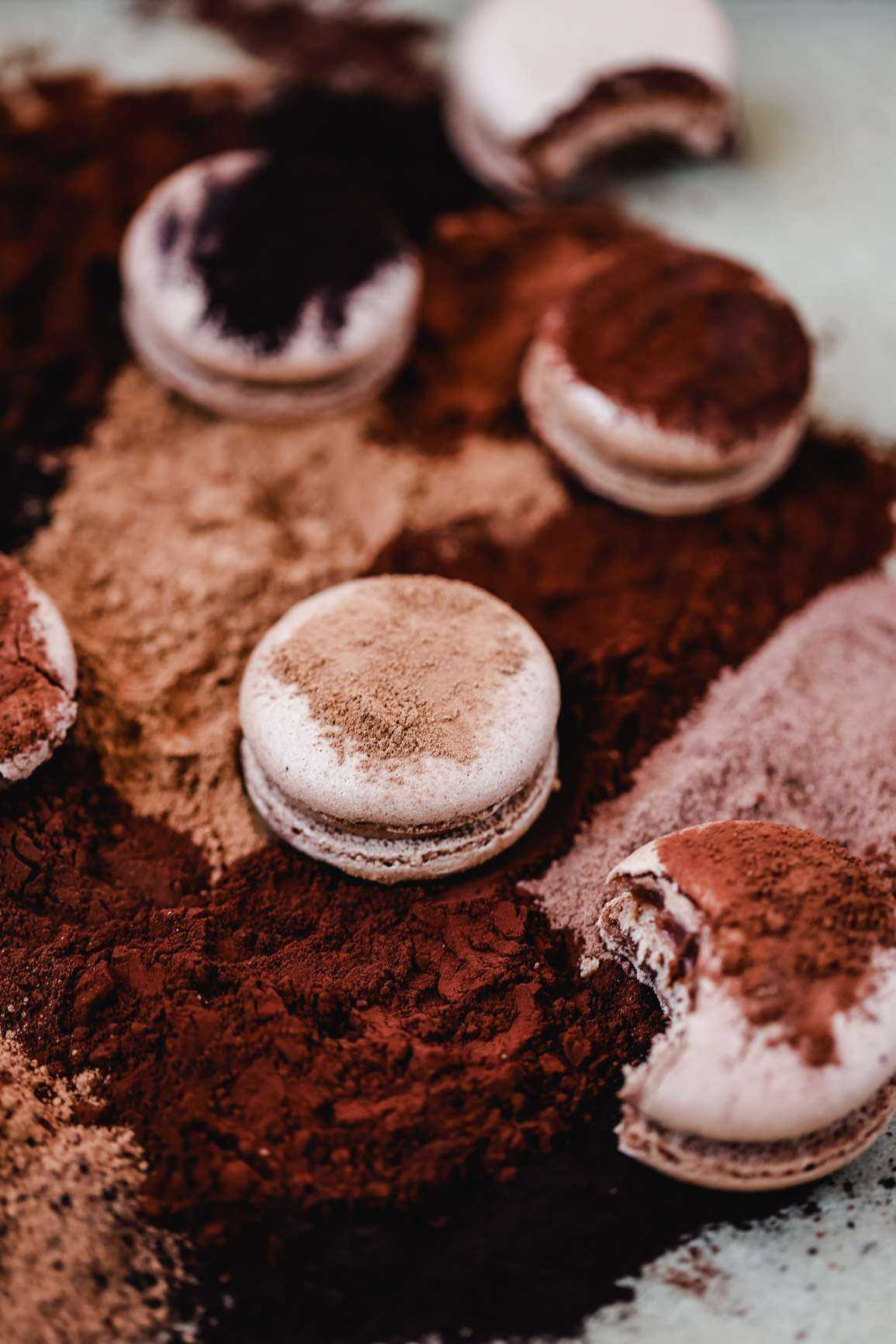 Chocolate macarons shells recipe - Everything Marina